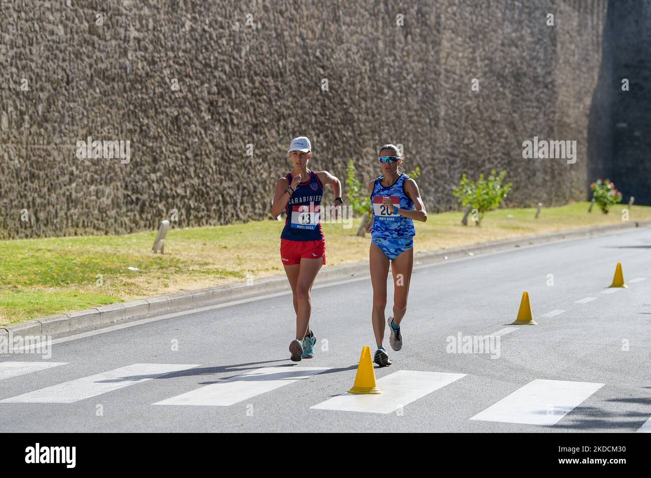 The 10 km march opens the absolute athletics championships in Rieti. Army runner Valentina ...