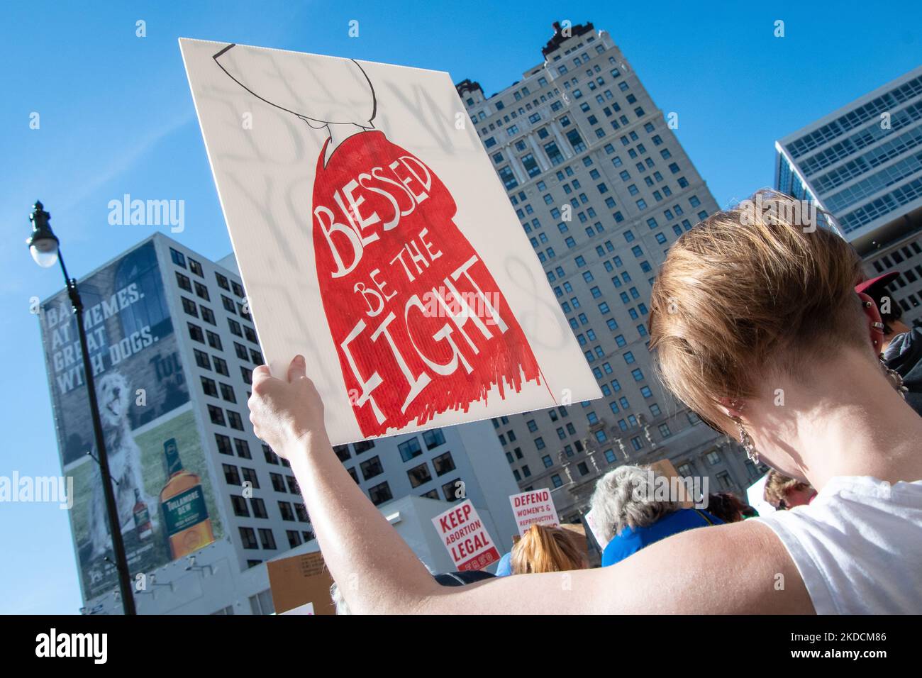 About 1,000 people gathered at the Theodore Levin U.S. Courthouse in ...