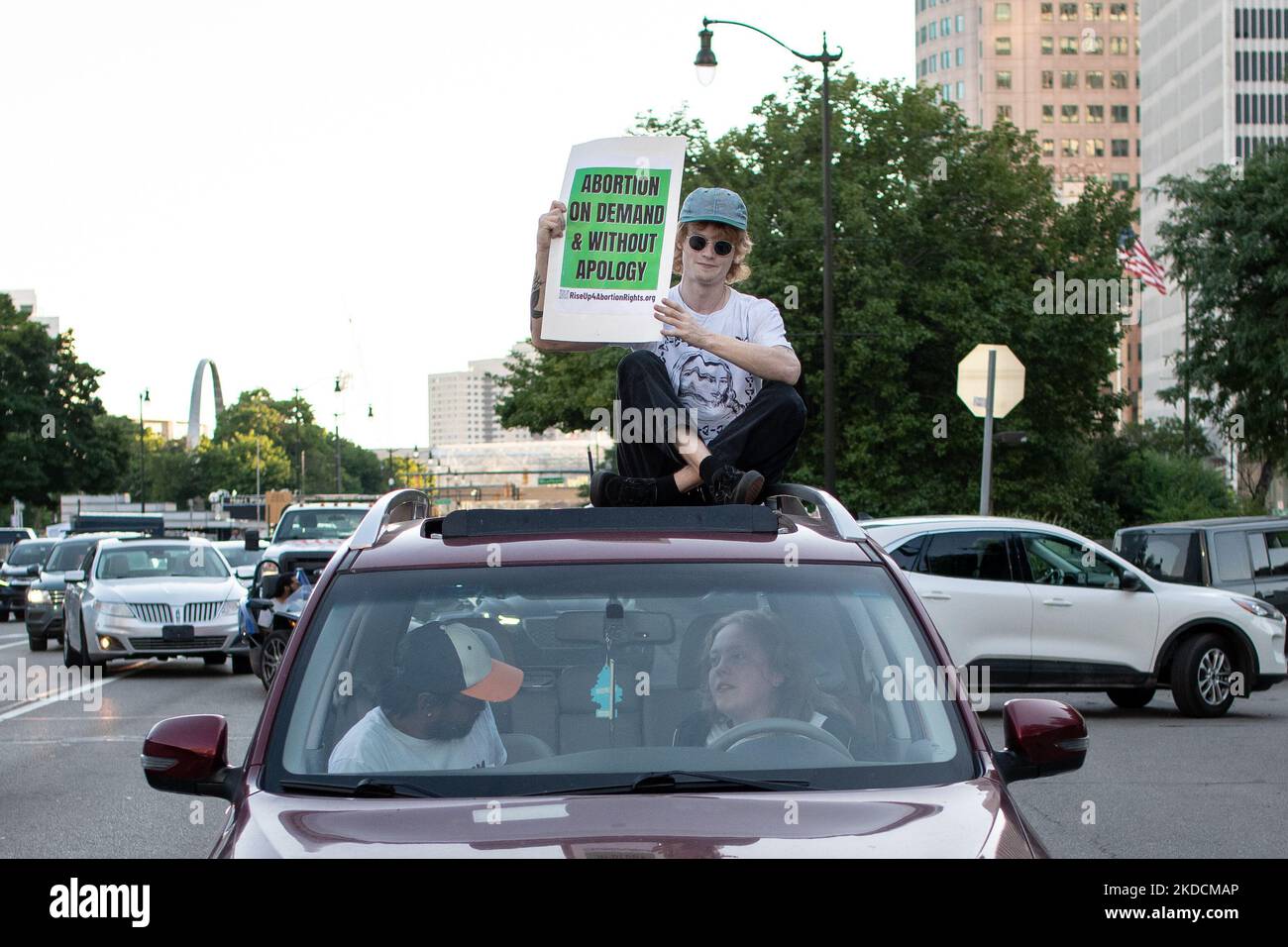 About 1,000 people gathered at the Theodore Levin U.S. Courthouse in ...