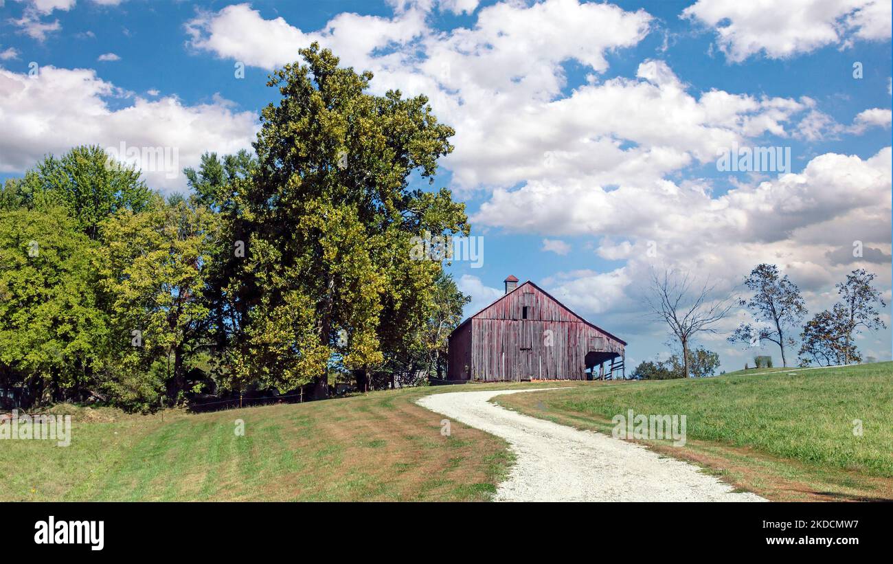 Rural scenic countryside landscape with an old barn Stock Photo - Alamy
