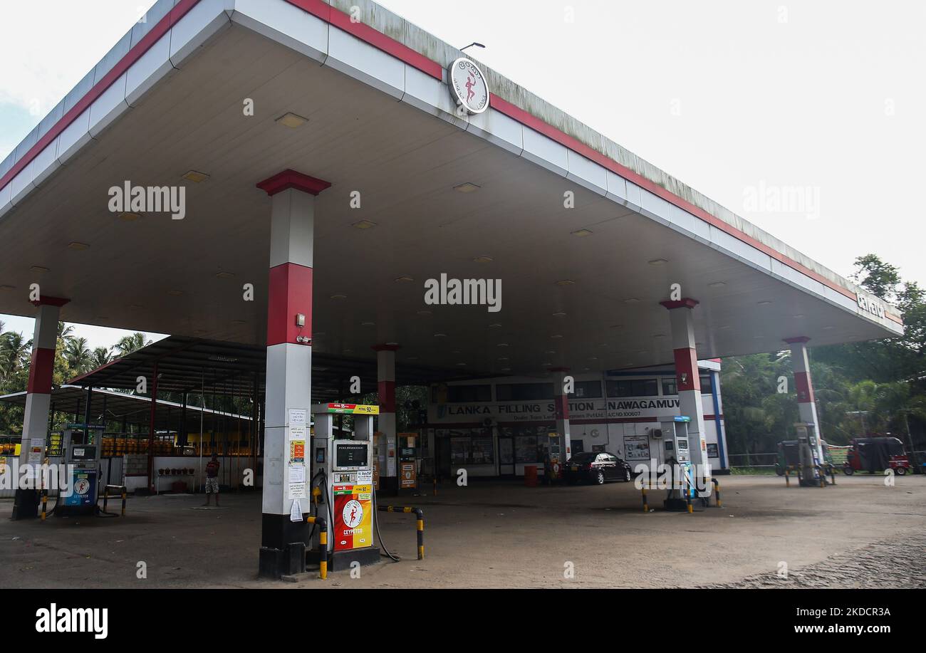 Sri lanka and debt hi-res stock photography and images - Alamy