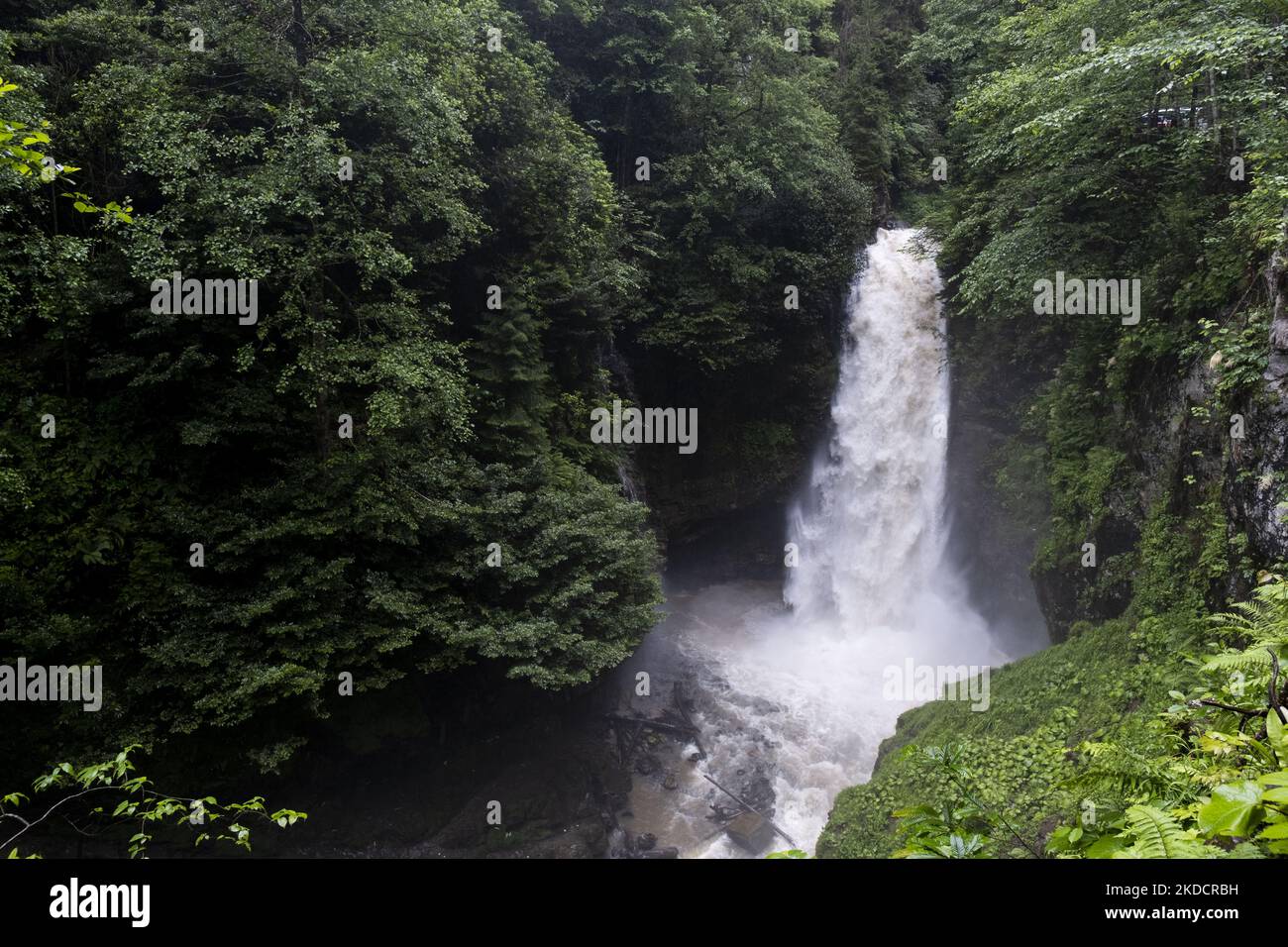 Visited by tourists Palovit Waterfall in Camlihemsin district of Rize ...