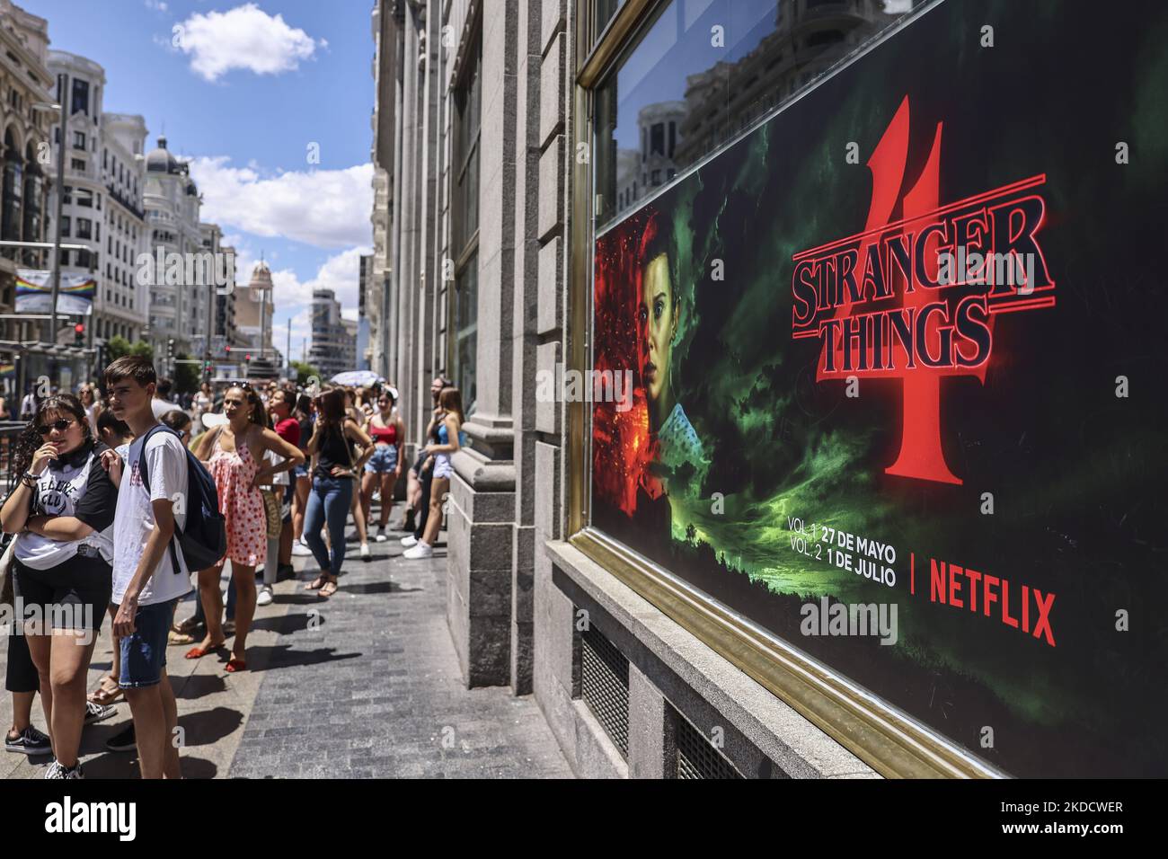 People wait in a line to enter 'The Lab', Stranger Things Netflix ...