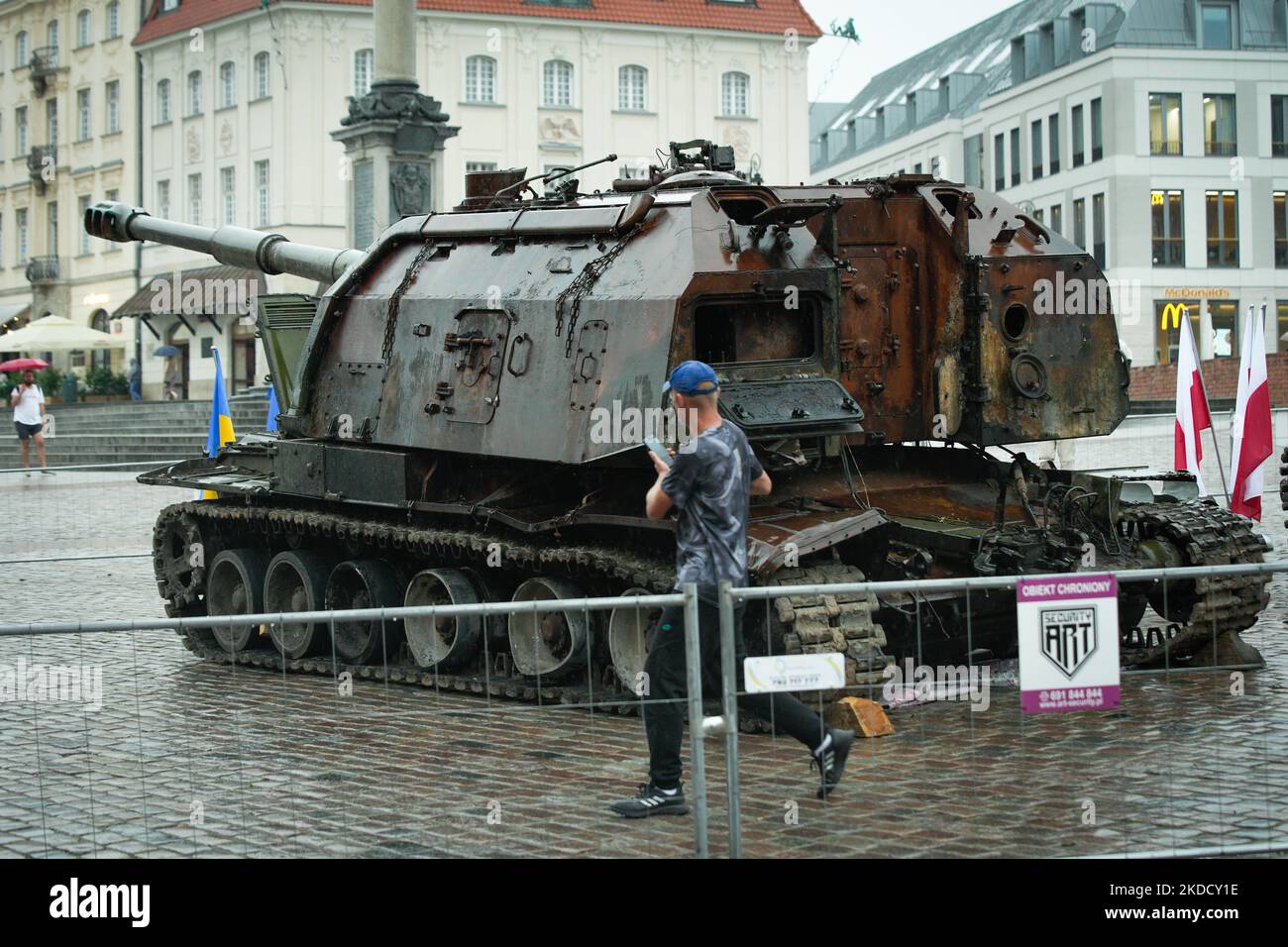 40 ton weighing artillery canon hi-res stock photography and images - Alamy