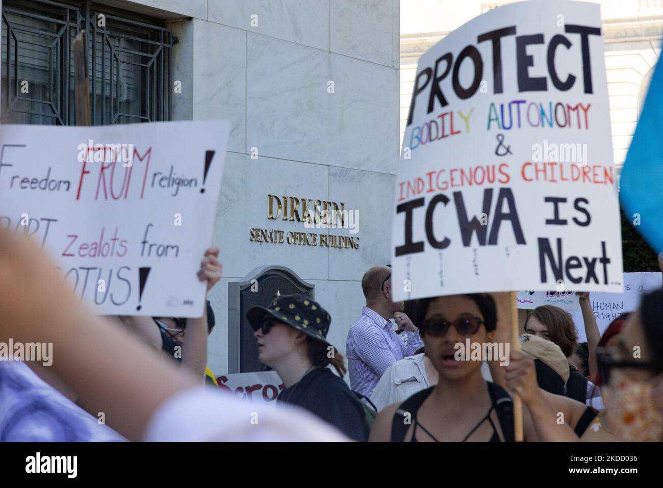 Senate office building sign hi-res stock photography and images - Alamy