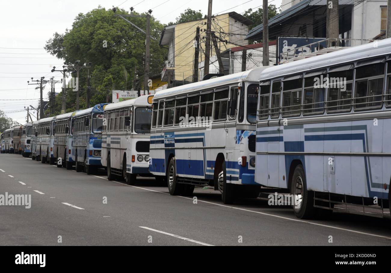 Colombo sri lanka bus station hi-res stock photography and images - Alamy