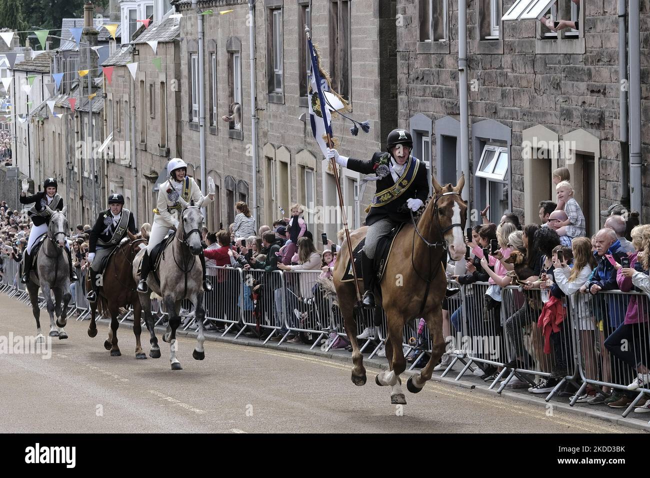 Galashiels, UK. 02 Jul.2022. Principals Gallop up Scott Street. Braw ...