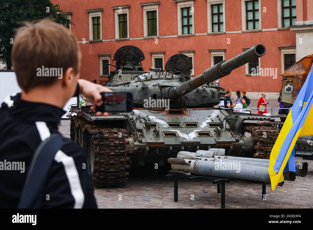 Russian t 72b tank hi-res stock photography and images - Alamy