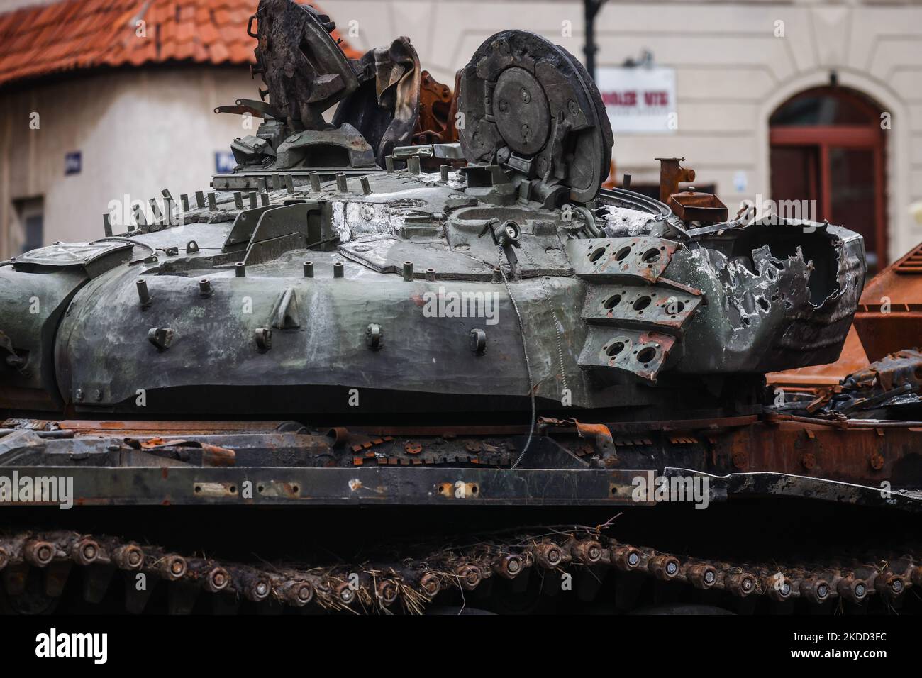 Russian t 72b tank hi-res stock photography and images - Alamy