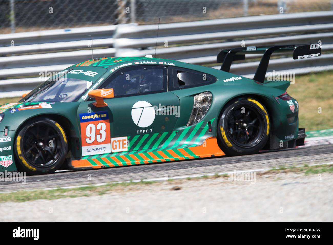 93 PROTON COMPETITION - Porsche 911 RSR 19 (M. Fassbender, Z. Robichon ...