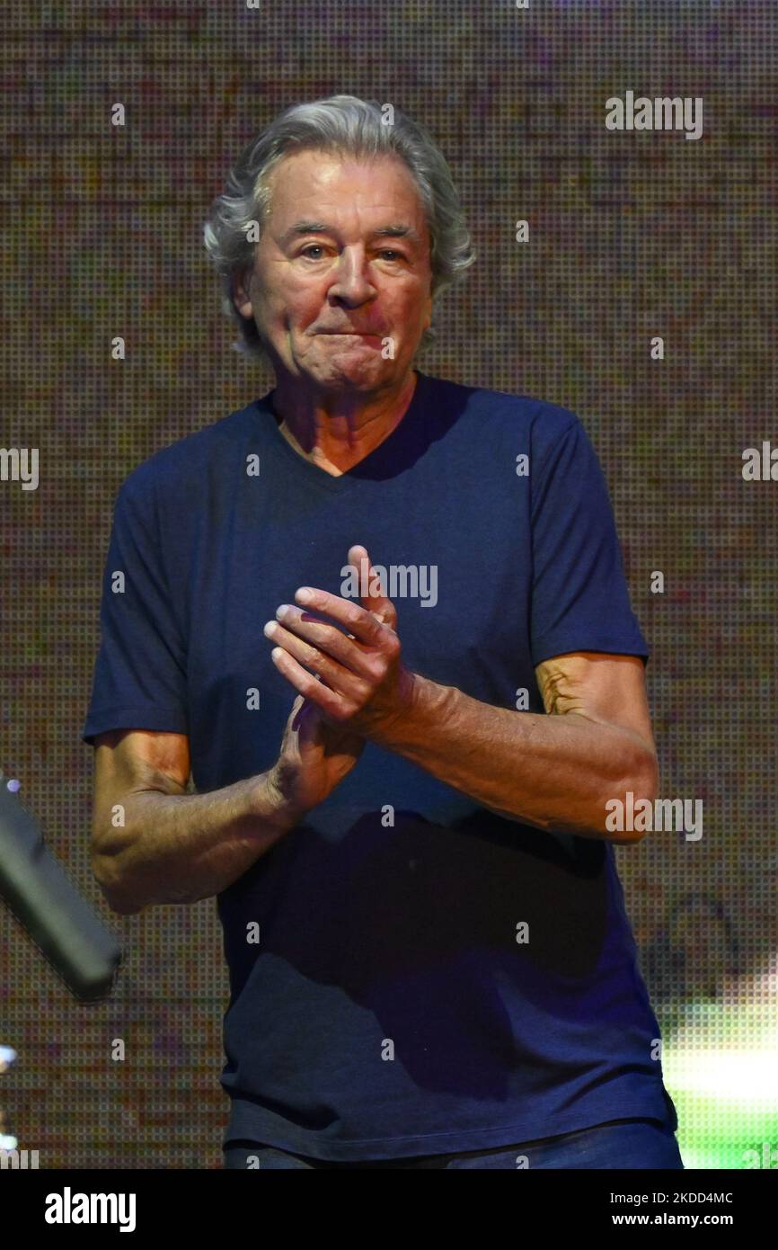 Deep purple the whoosh hi-res stock photography and images - Alamy