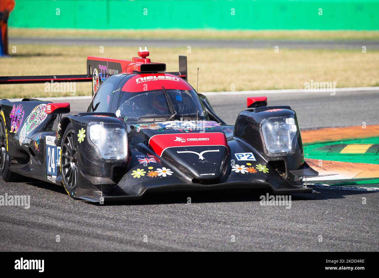 24 NIELSEN RACING - Oreca 07 Gibson (R. Sales, M. Bell, B. Hanley ...
