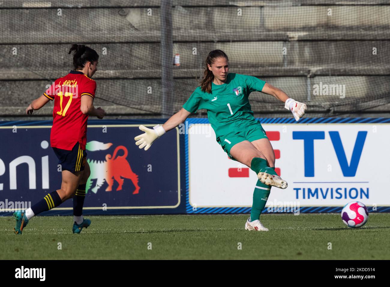 Laura Giuliani of Italy, Lucia Garcia Cordoba of Spain during the Women ...