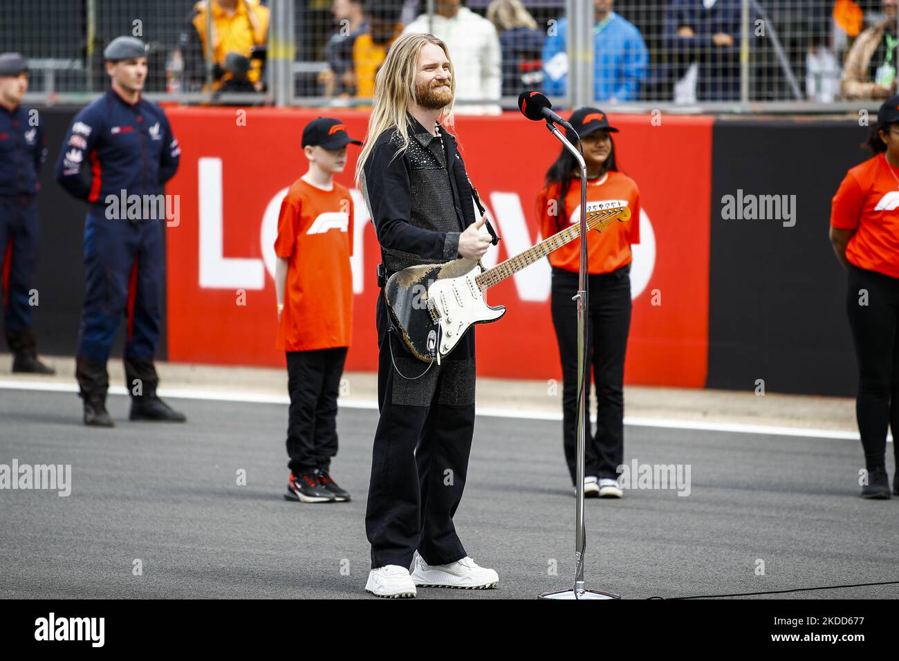 Sam Ryder performs during the Formula 1 Grand Prix of Great Britain at ...