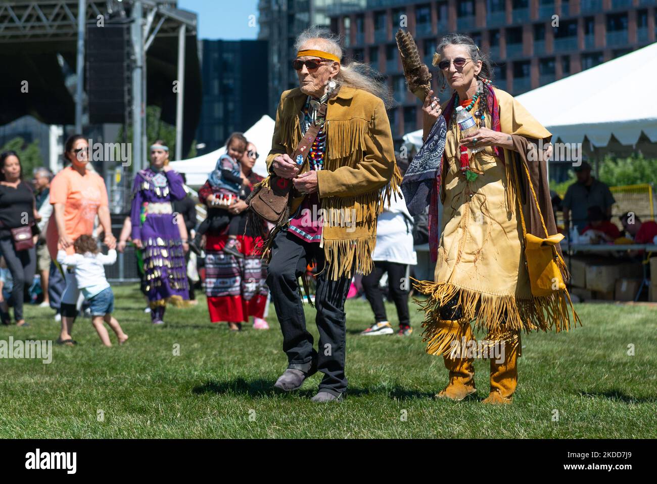 Metis canadian woman hi-res stock photography and images - Alamy