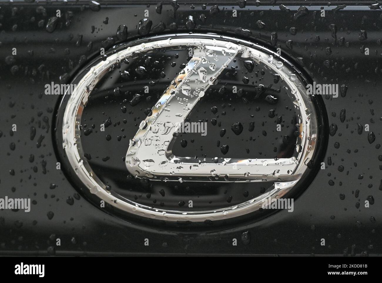 Logo lexus car brand hi-res stock photography and images - Alamy