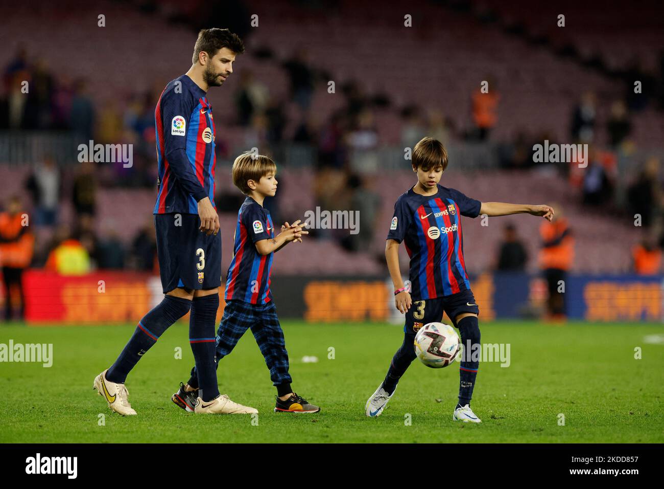 Children playing soccer spain hi-res stock photography and images - Alamy