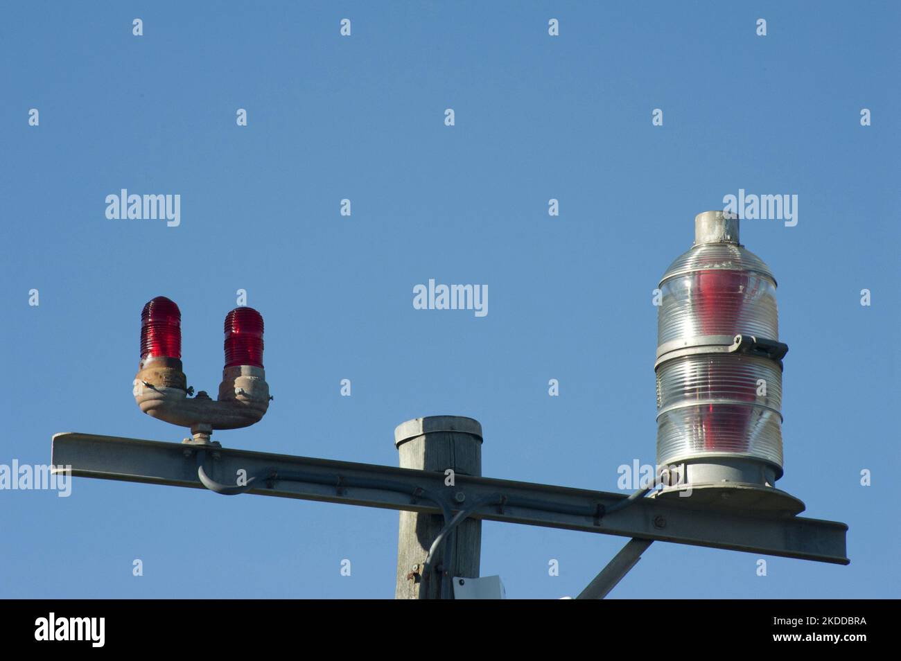 Guide airplanes hi-res stock photography and images - Alamy