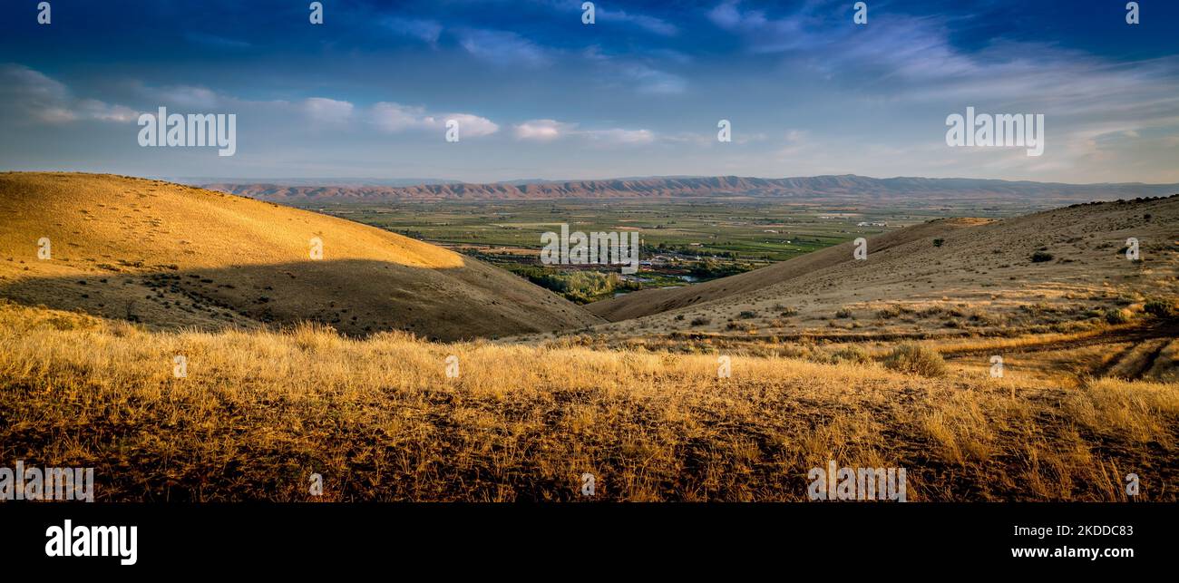 Beautiful view yakima valley hi-res stock photography and images - Alamy
