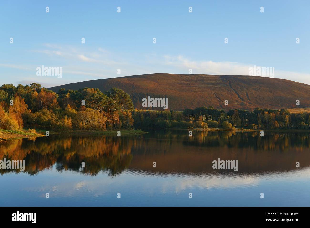 Threipmuir reservoir in the pentlands hi-res stock photography and ...