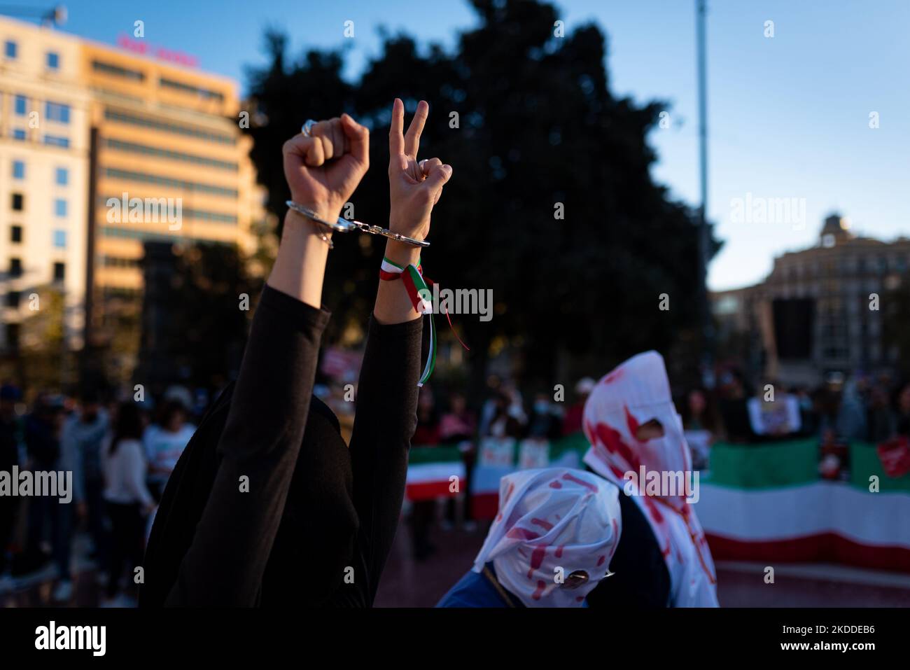Barcelona, Spain. 05th Nov, 2022. Hands of a woman with handcuffs are ...