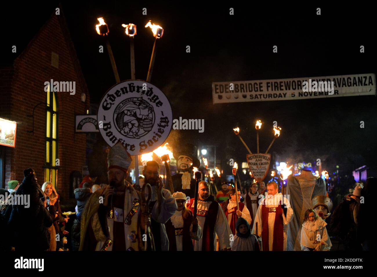 Edenbridge, UK. 5th November 2022. Edenbridge annual fireworks and ...
