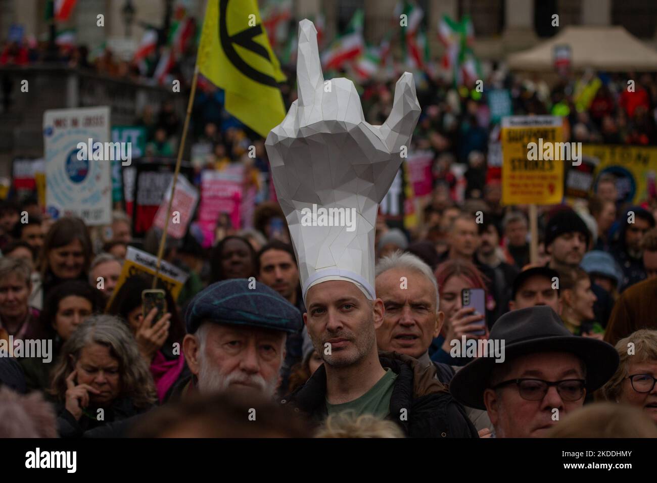 London, England, UK. 5th Nov, 2022. Thousands attend anti austerity ...