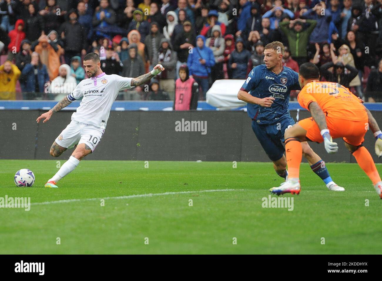 Buonaiuto Cristian of US Cremonese in action during the Serie A match ...