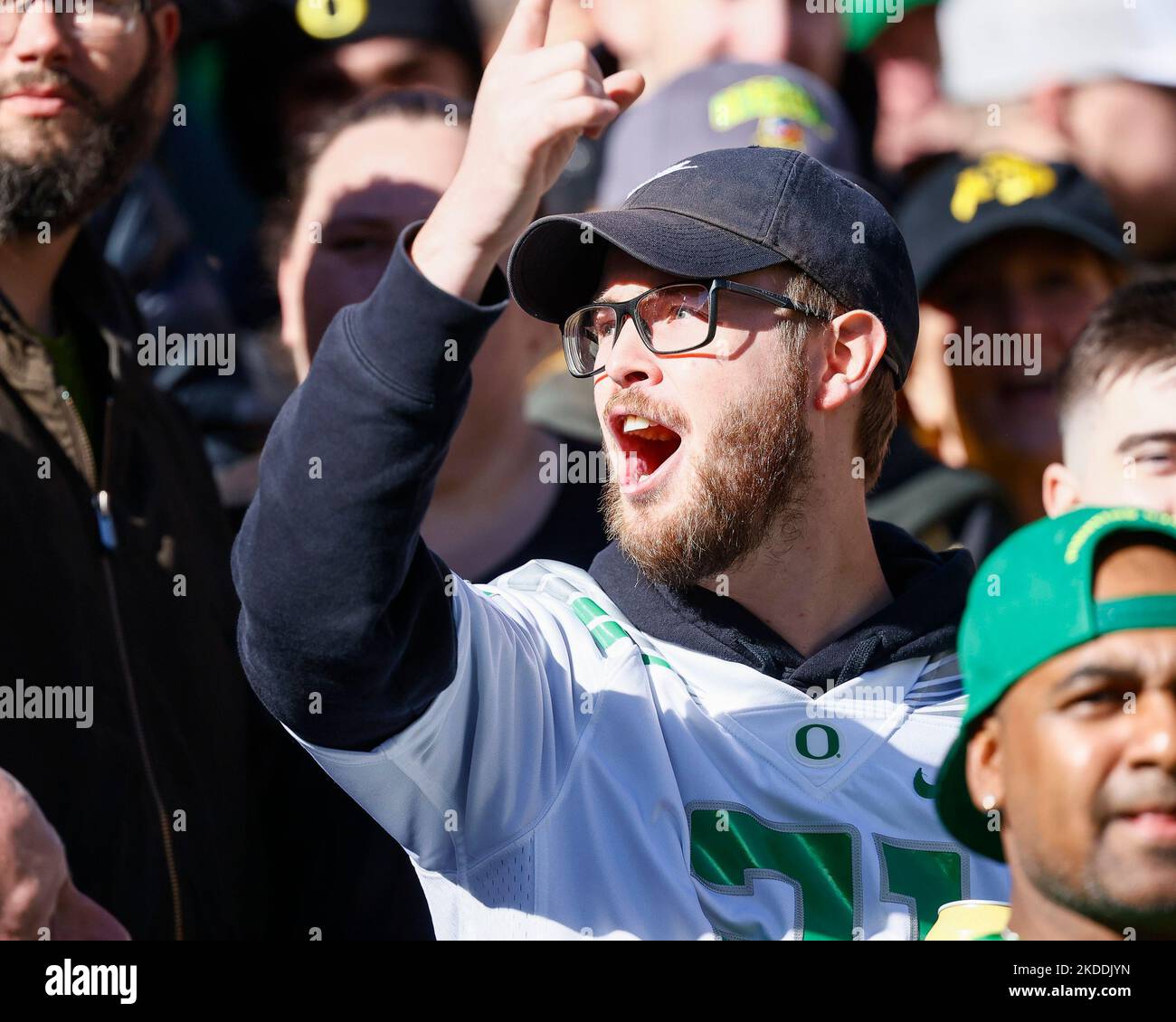 November 05, 2022: An Oregon fan celebrates a big play in the first ...