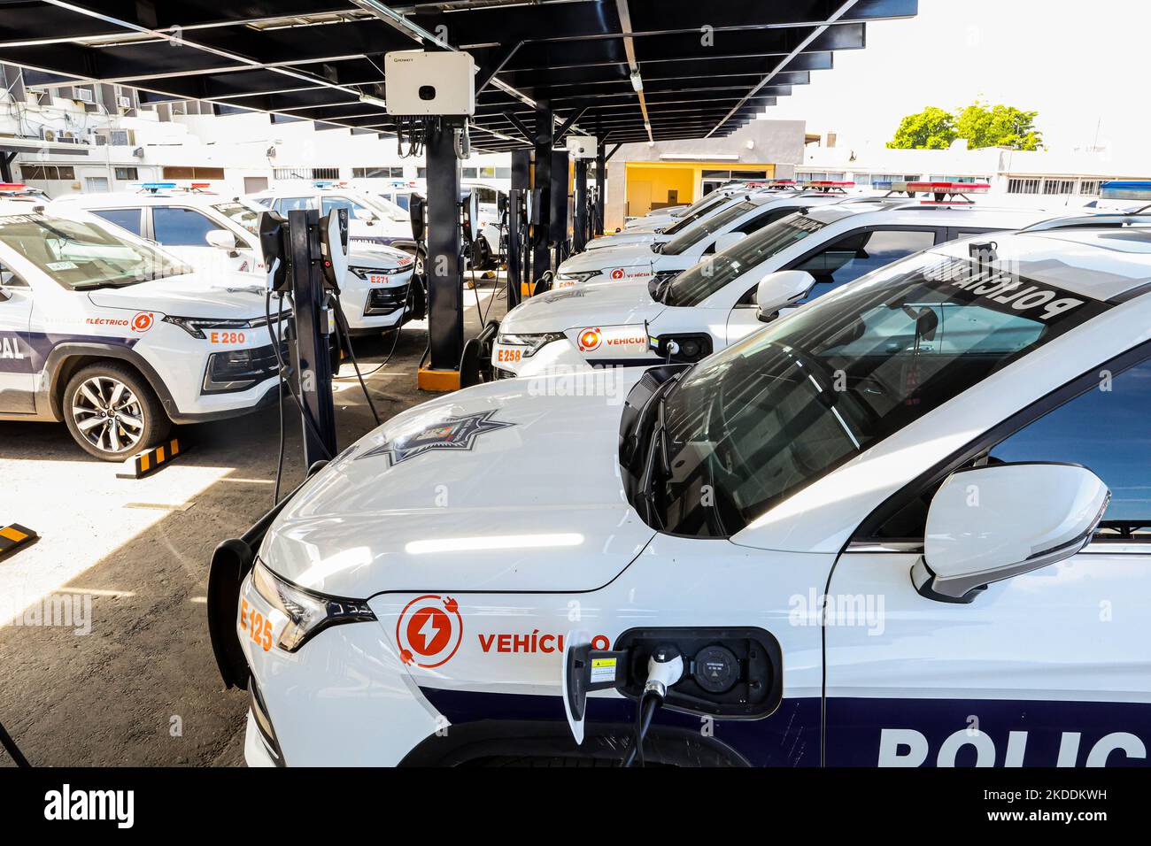 Electric patrols in the yard of the municipal police of Hermosillo ...