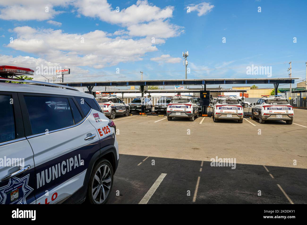 Electric patrols in the yard of the municipal police of Hermosillo ...