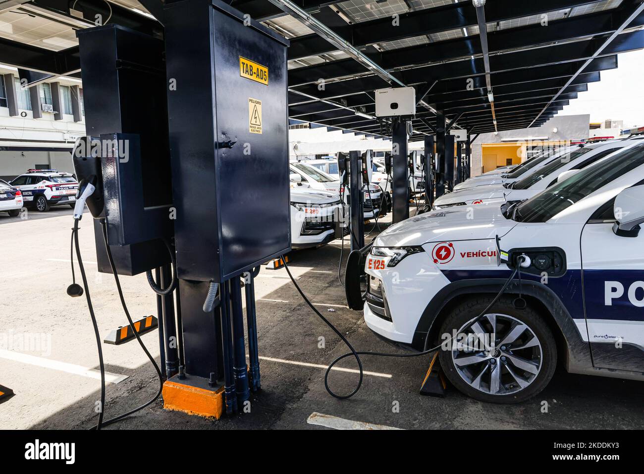 Electric patrols in the yard of the municipal police of Hermosillo ...