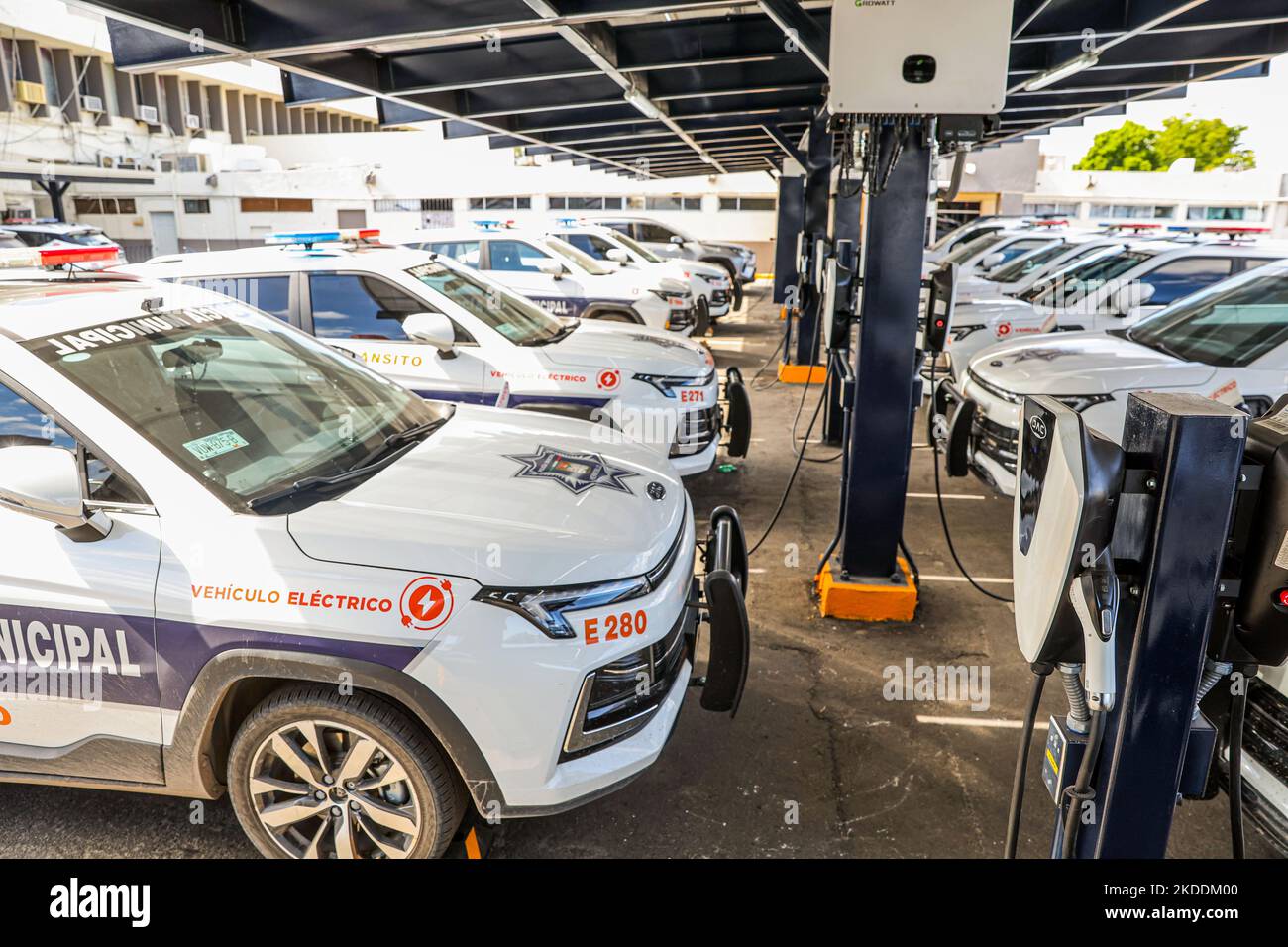 Electric patrols in the yard of the municipal police of Hermosillo ...