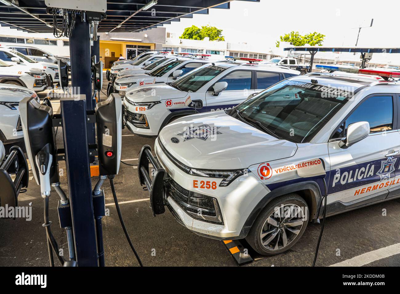 Electric patrols in the yard of the municipal police of Hermosillo ...
