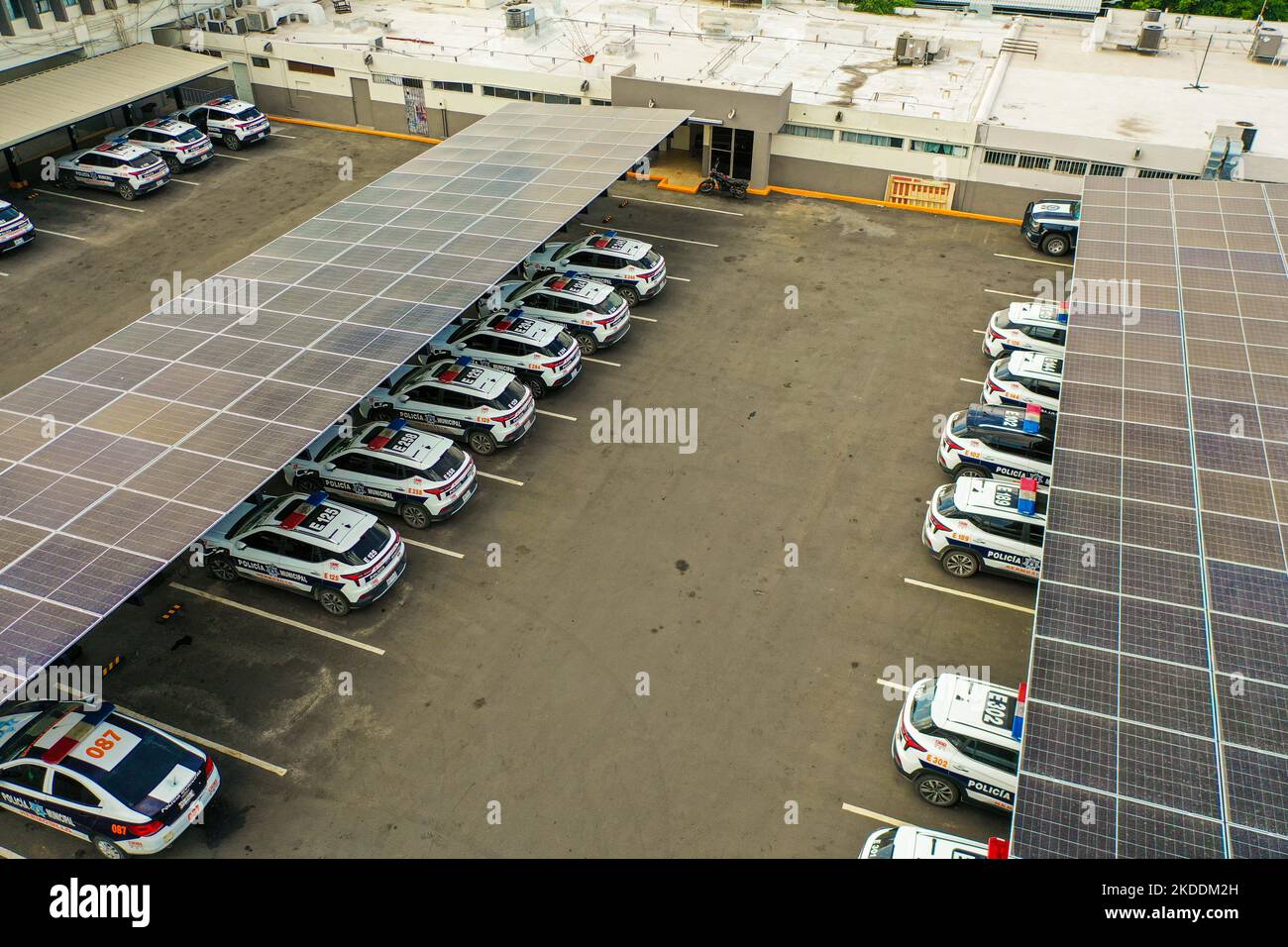 Electric patrols in the yard of the municipal police of Hermosillo ...