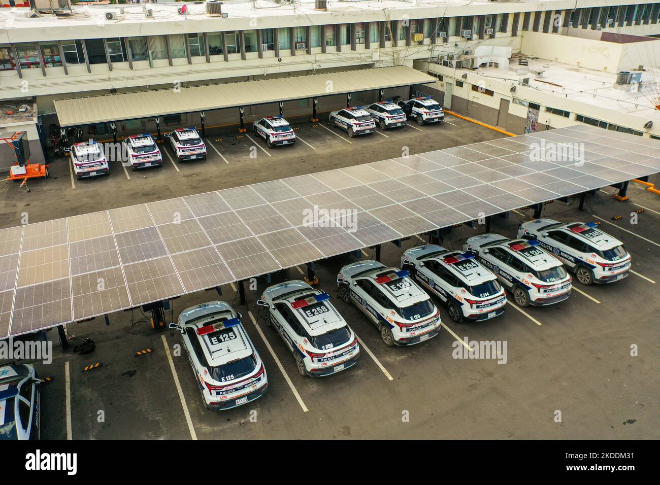 Electric patrols in the yard of the municipal police of Hermosillo ...