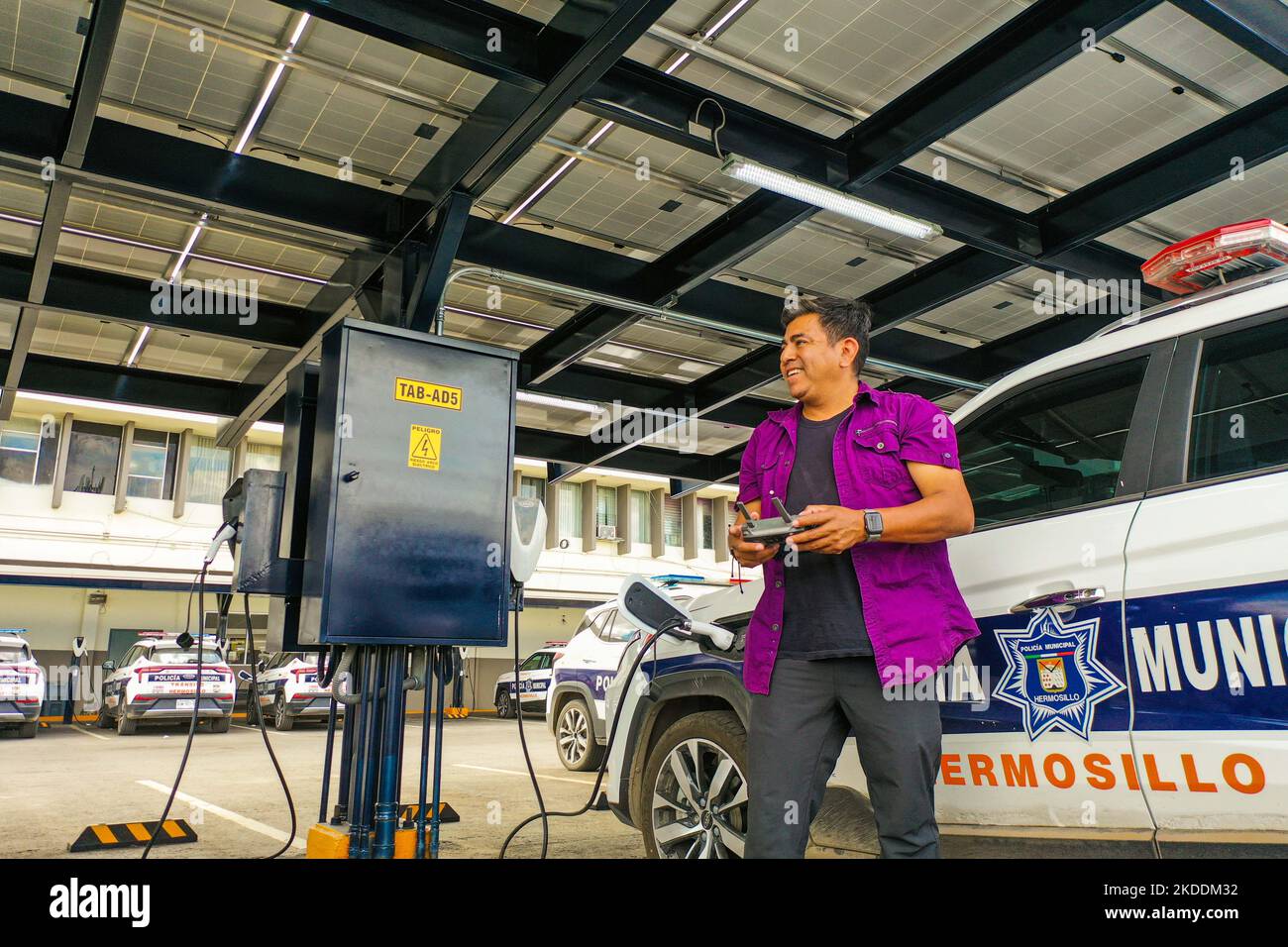 Electric patrols in the yard of the municipal police of Hermosillo ...