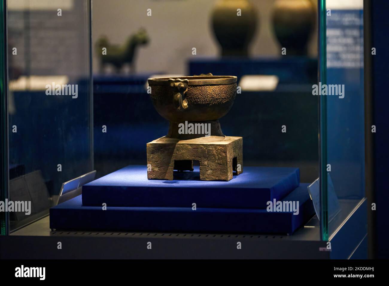 Exquisite Bronze Artifacts from Bashu and Sichuan Regions in Ancient ...