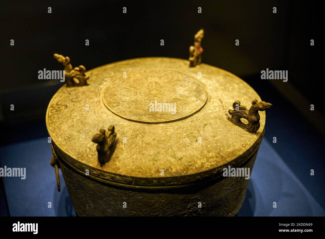 Bronze vessel cultural relics of Bashu and Sichuan culture in ancient ...