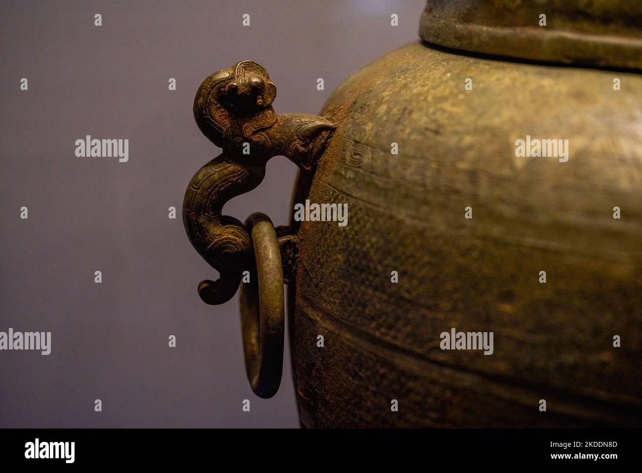 Bronze vessel cultural relics of Bashu and Sichuan culture in ancient ...