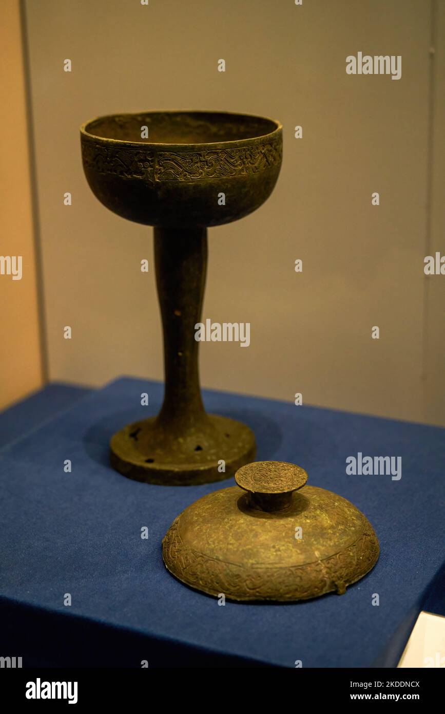 Bronze vessel cultural relics of Bashu and Sichuan culture in ancient ...