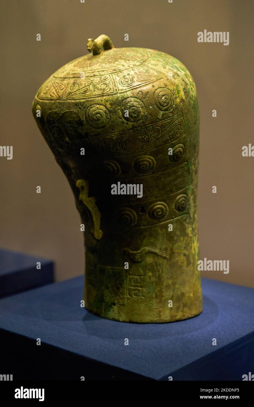 Bronze vessel cultural relics of Bashu and Sichuan culture in ancient ...