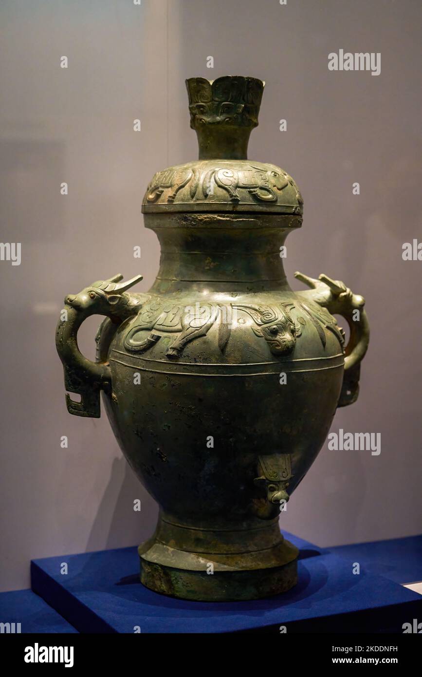 Bronze vessel cultural relics of Bashu and Sichuan culture in ancient ...