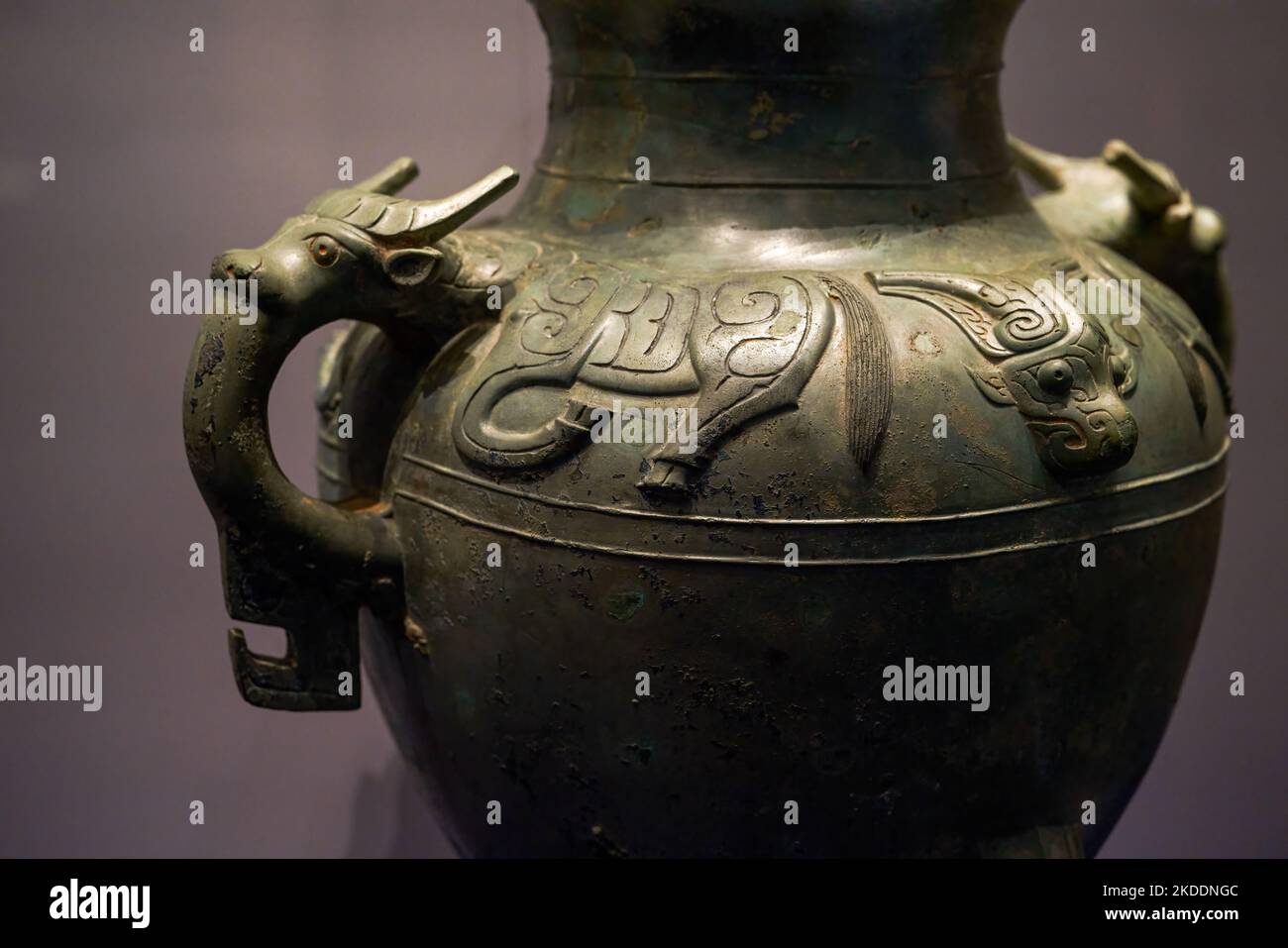 Bronze vessel cultural relics of Bashu and Sichuan culture in ancient ...