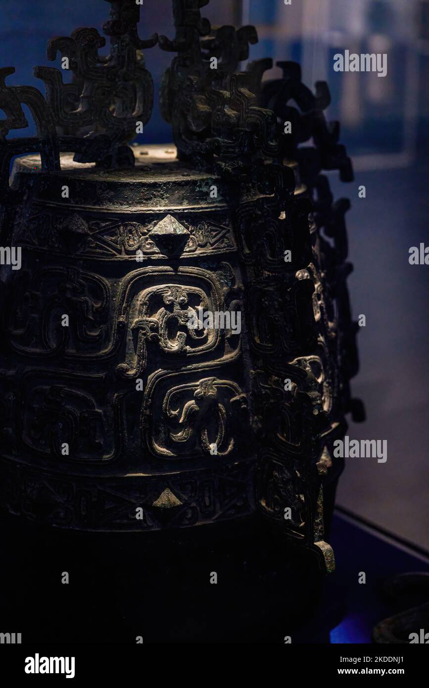Bronze vessel cultural relics of Bashu and Sichuan culture in ancient ...