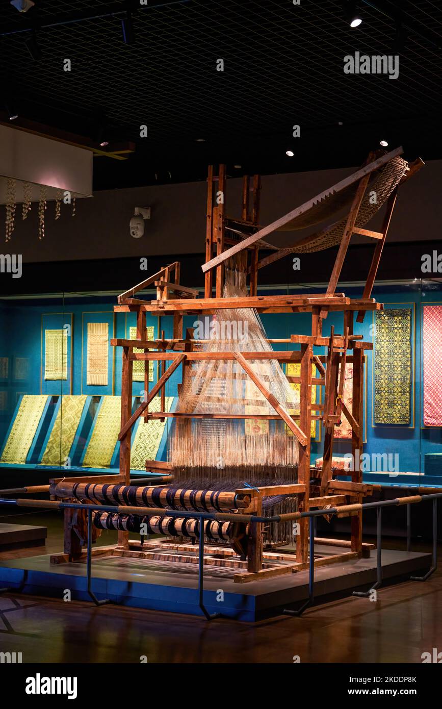 Traditional large looms in Chinese farming culture Stock Photo - Alamy