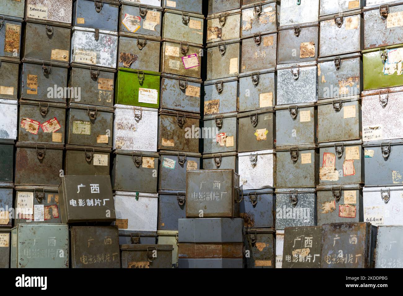 Film stage boxes hi-res stock photography and images - Alamy