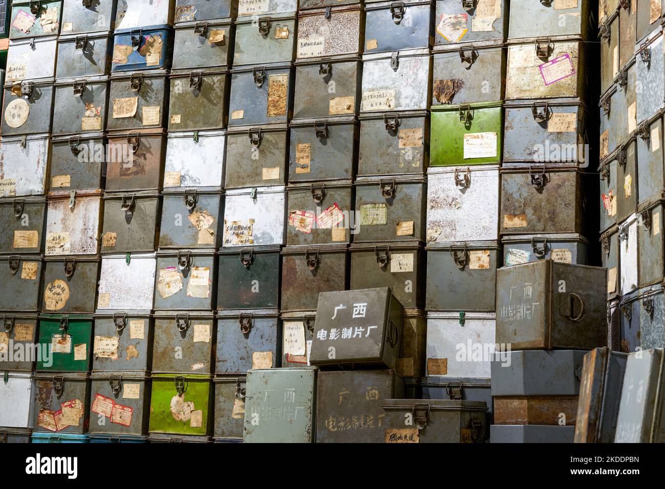 Film stage boxes hi-res stock photography and images - Alamy