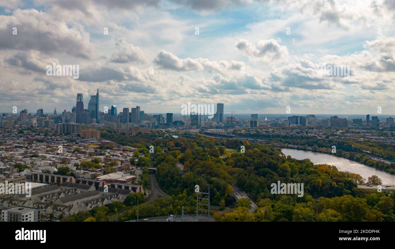 Philly skyline hi-res stock photography and images - Alamy
