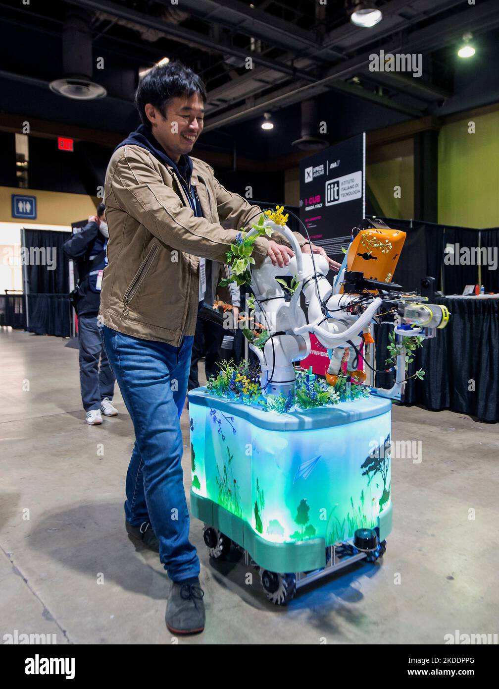 Osaka international convention center hi-res stock photography and ...